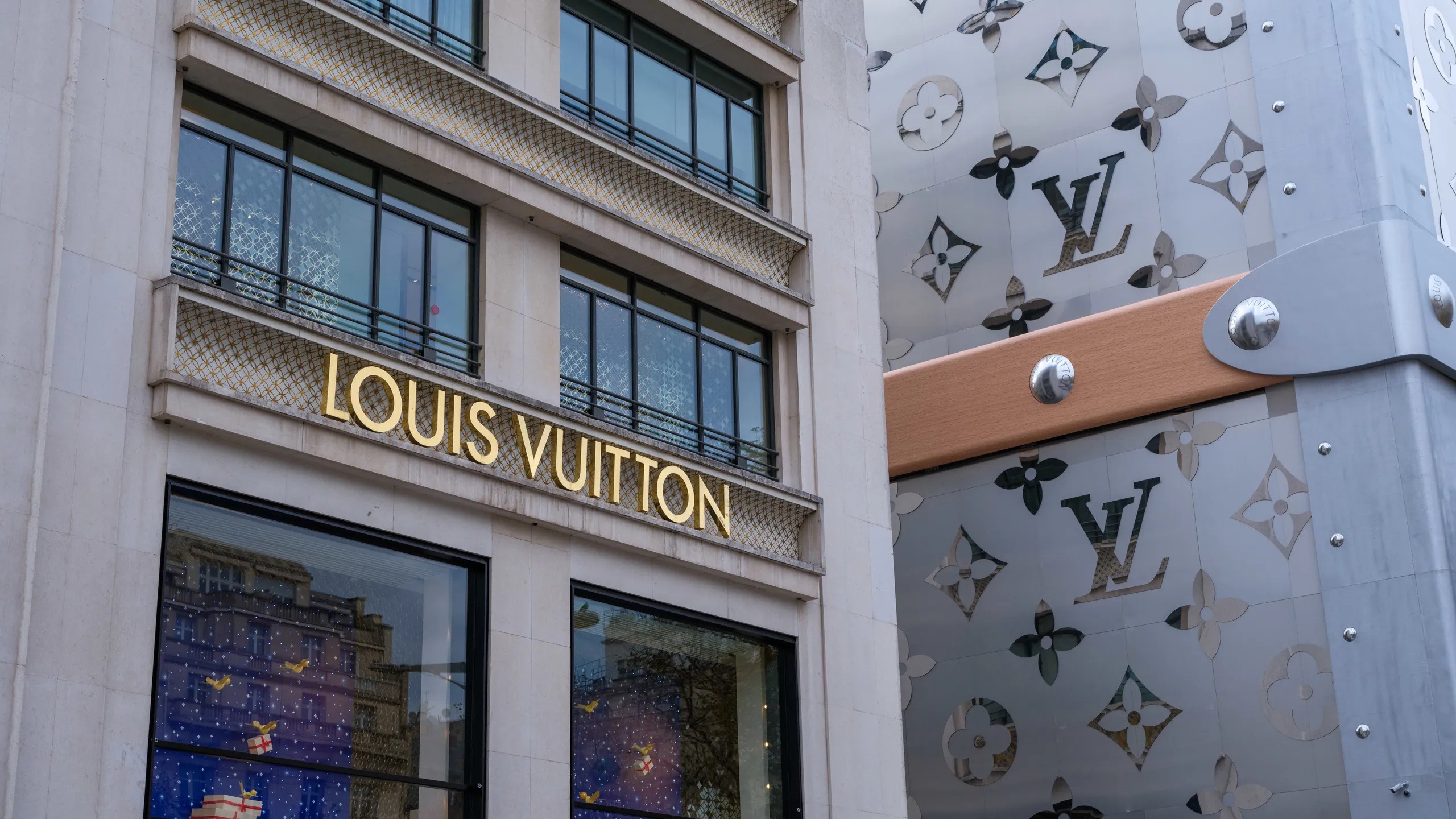 Louis Vuitton à Paris : un nouvel hôtel sur les Champs-Élysées – Texture